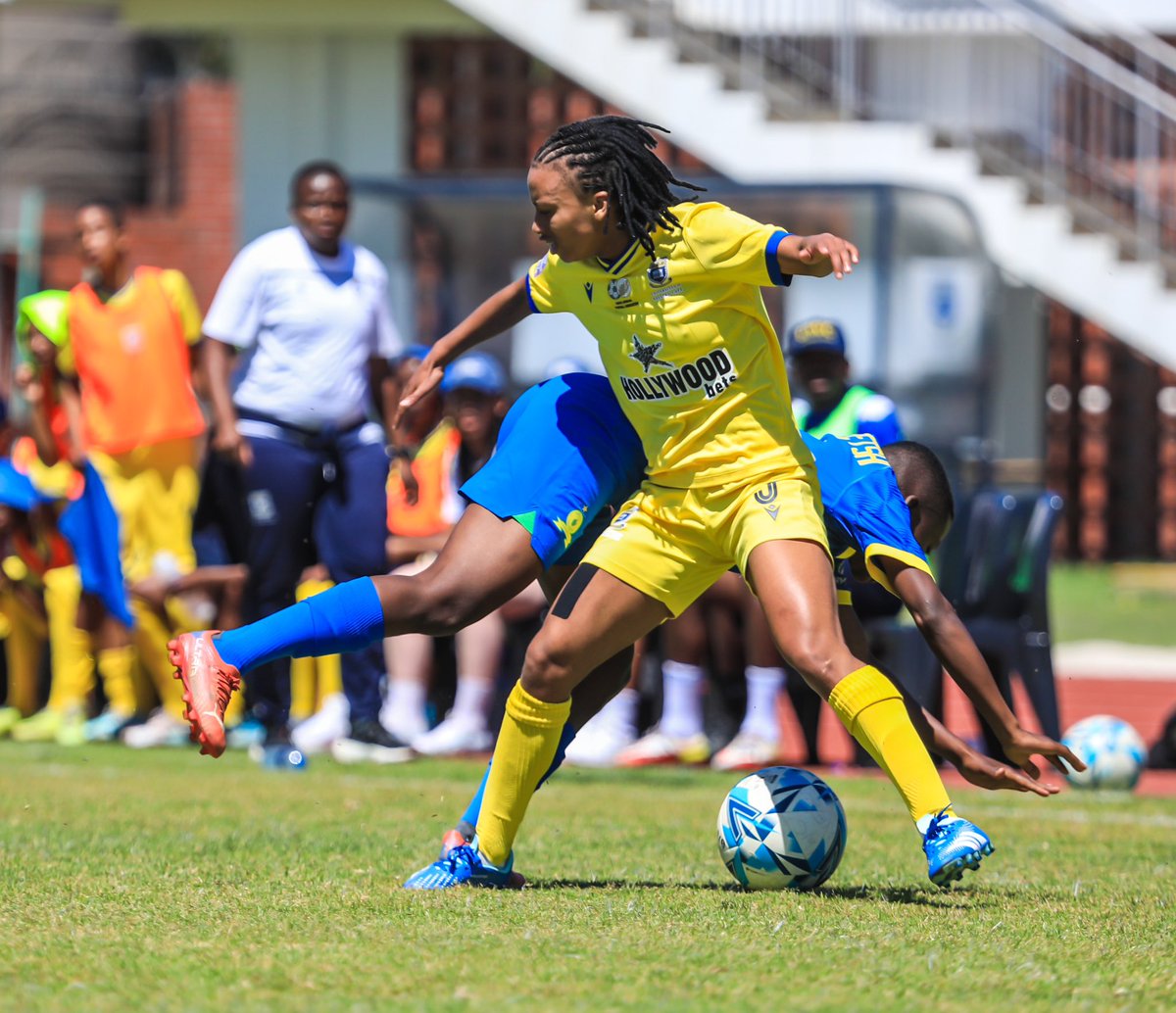 HOLLYWOODBETS SUPER LEAGUE: GIANTS COLLIDE IN CAPE TOWN, BIG TEST FOR ...
