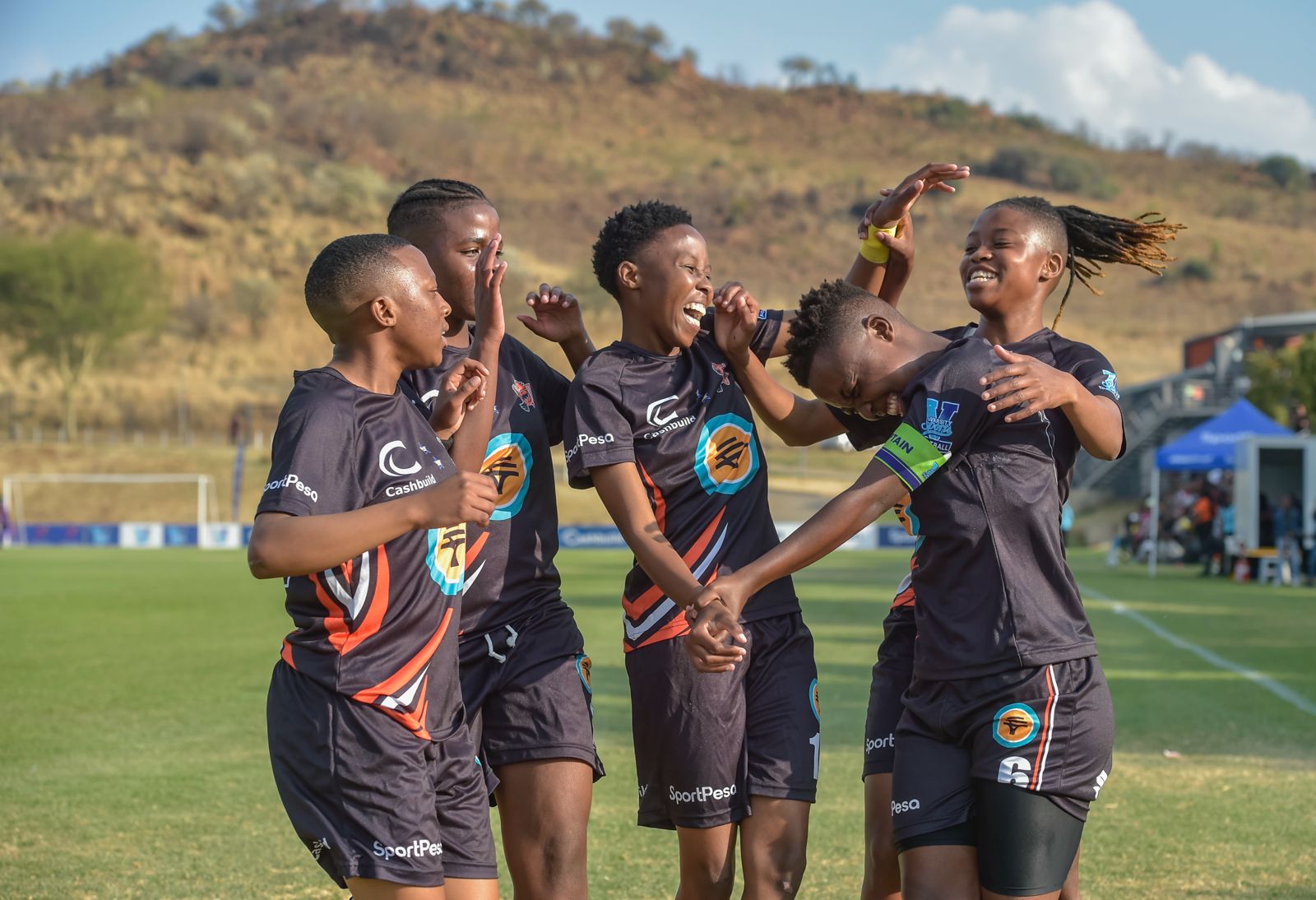 UJ vs UWC in the final of the 2025 Varsity Women’s Football - Centre Circle